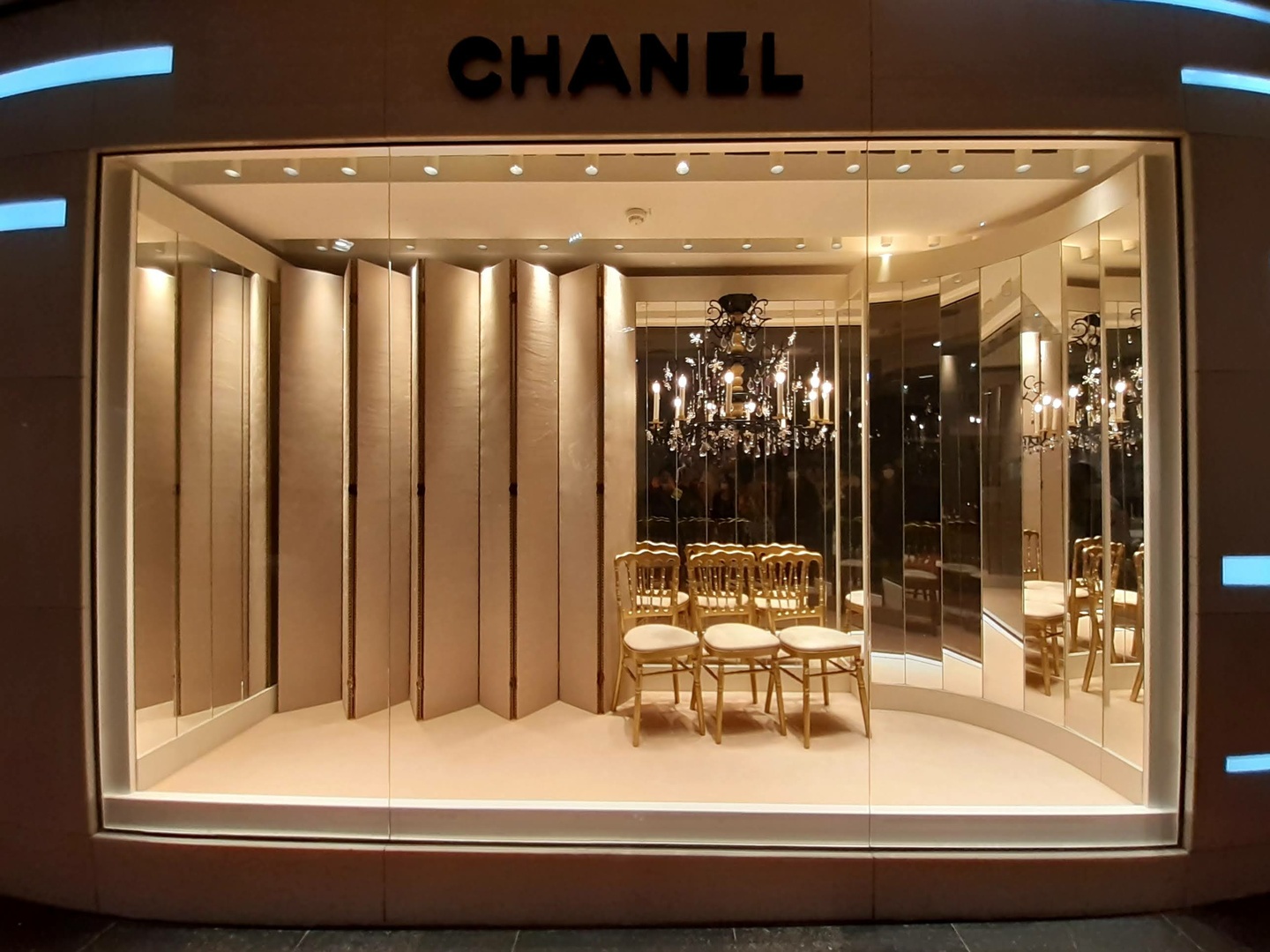 CHANEL - Les lustres — Atelier Devineau